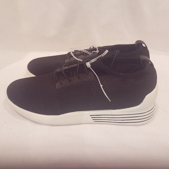 Kendall & Kylie | Shoes | Kendall Kylie Nwob Brandy Sport Sneakers Sz7 ...